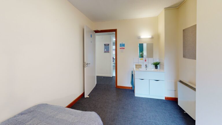 Standard Bedroom (Albion) – student room at UPP Broadgate Park ...
